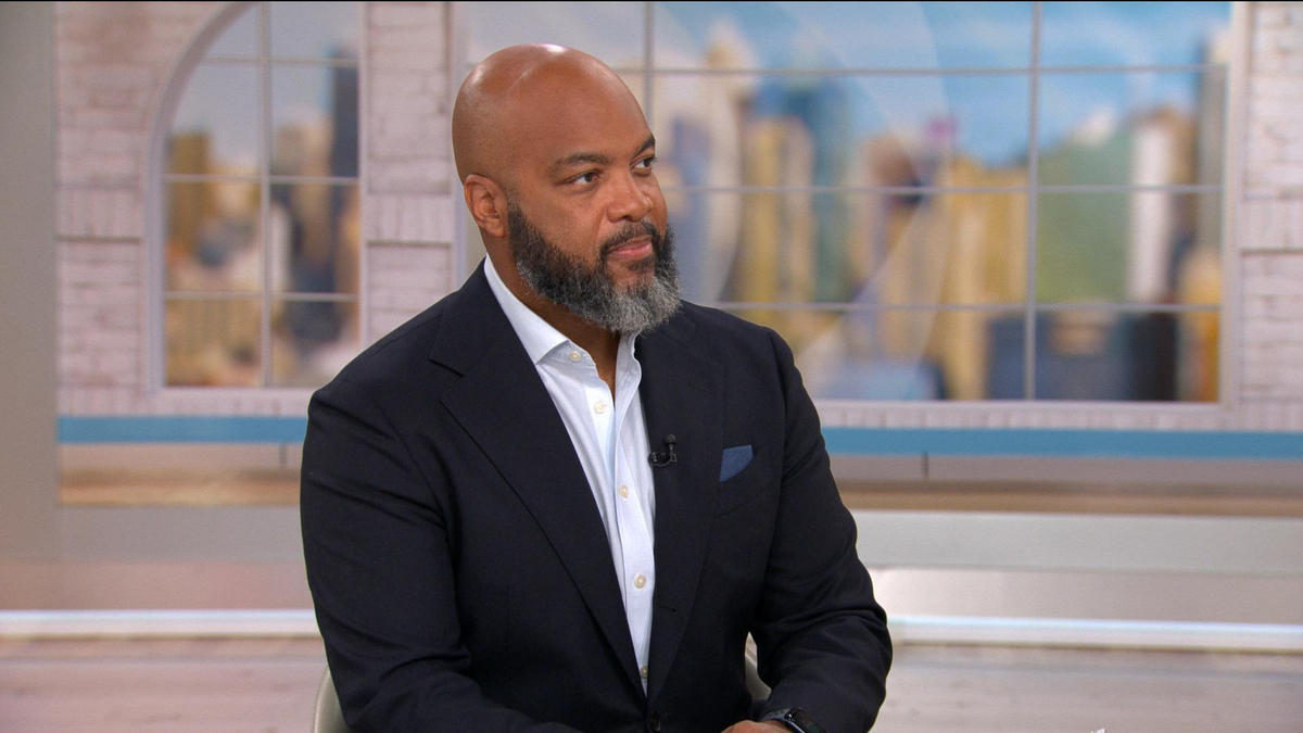 Watch CBS Mornings: Trymaine Lee's new book confronts violence - Full ...
