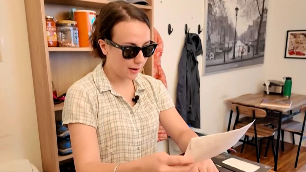 Watch CBS Saturday Morning: AI glasses help visually-impaired people ...
