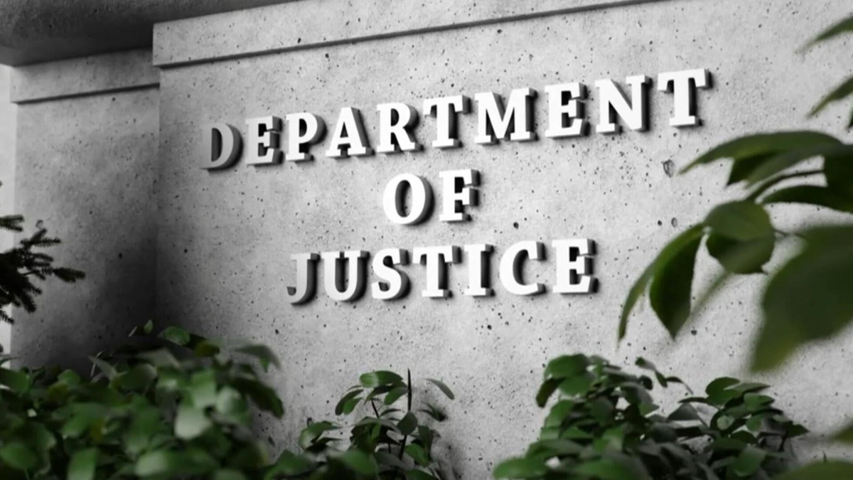 Watch CBS Evening News: Reporter's Notebook: Testing DOJ independence ...