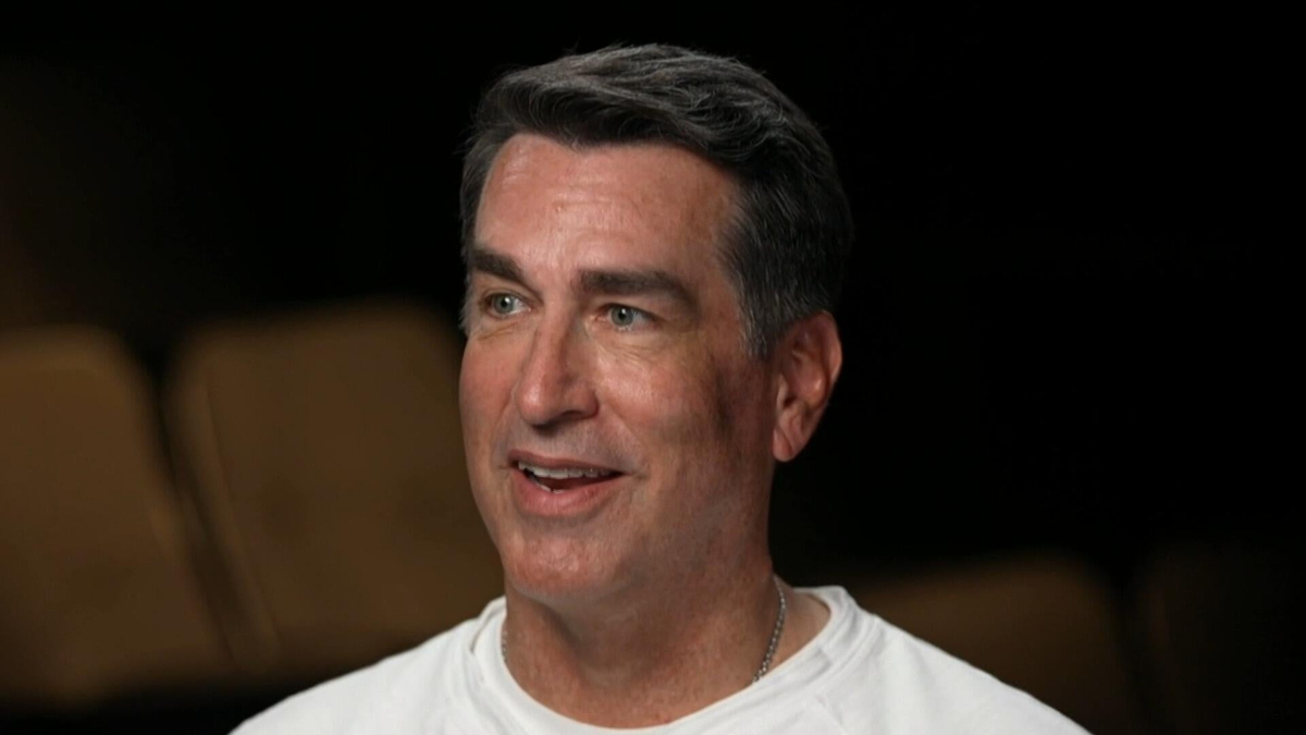 Watch CBS Saturday Morning: Rob Riggle on being a comedian and Marine ...
