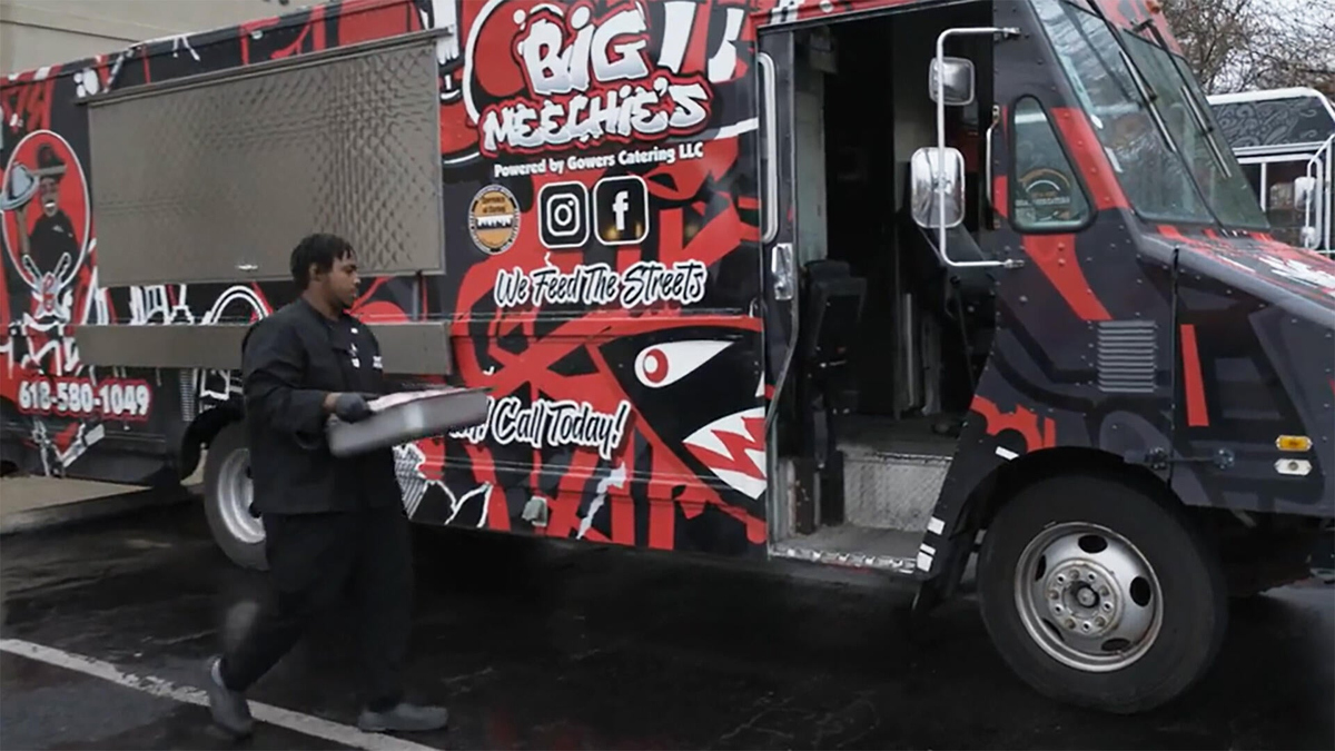 Watch Sunday Morning: Teaching the food truck business - Full show on CBS