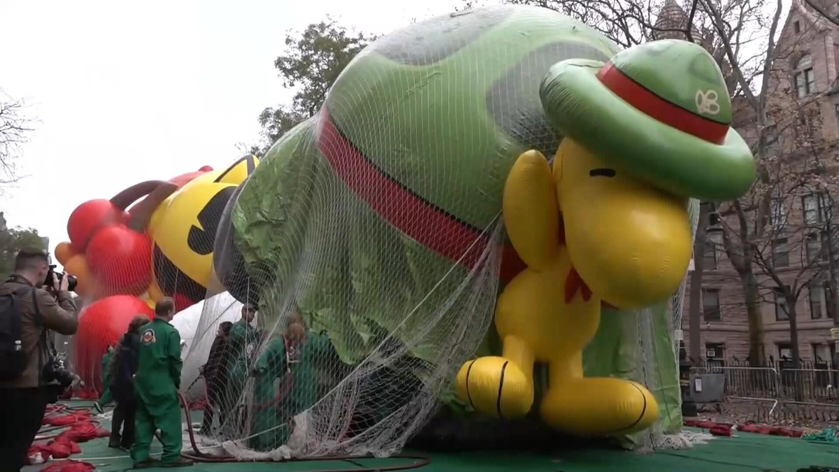 Watch CBS Mornings A look at NYC Thanksgiving parade security - Paramount+