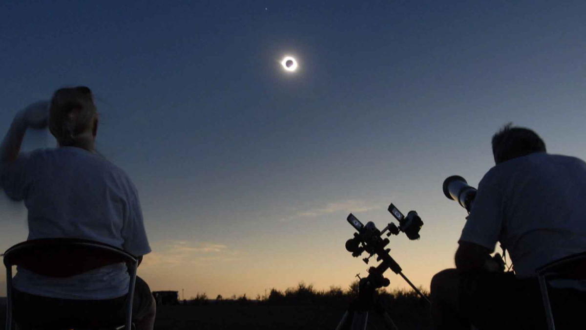 Watch Sunday Morning: Preview: Here comes the eclipse! - Full show on CBS