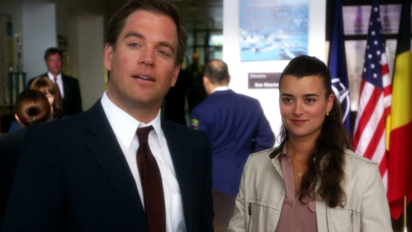Watch NCIS Season 8 Episode 4: NCIS - Royals & Loyals – Full show on ...