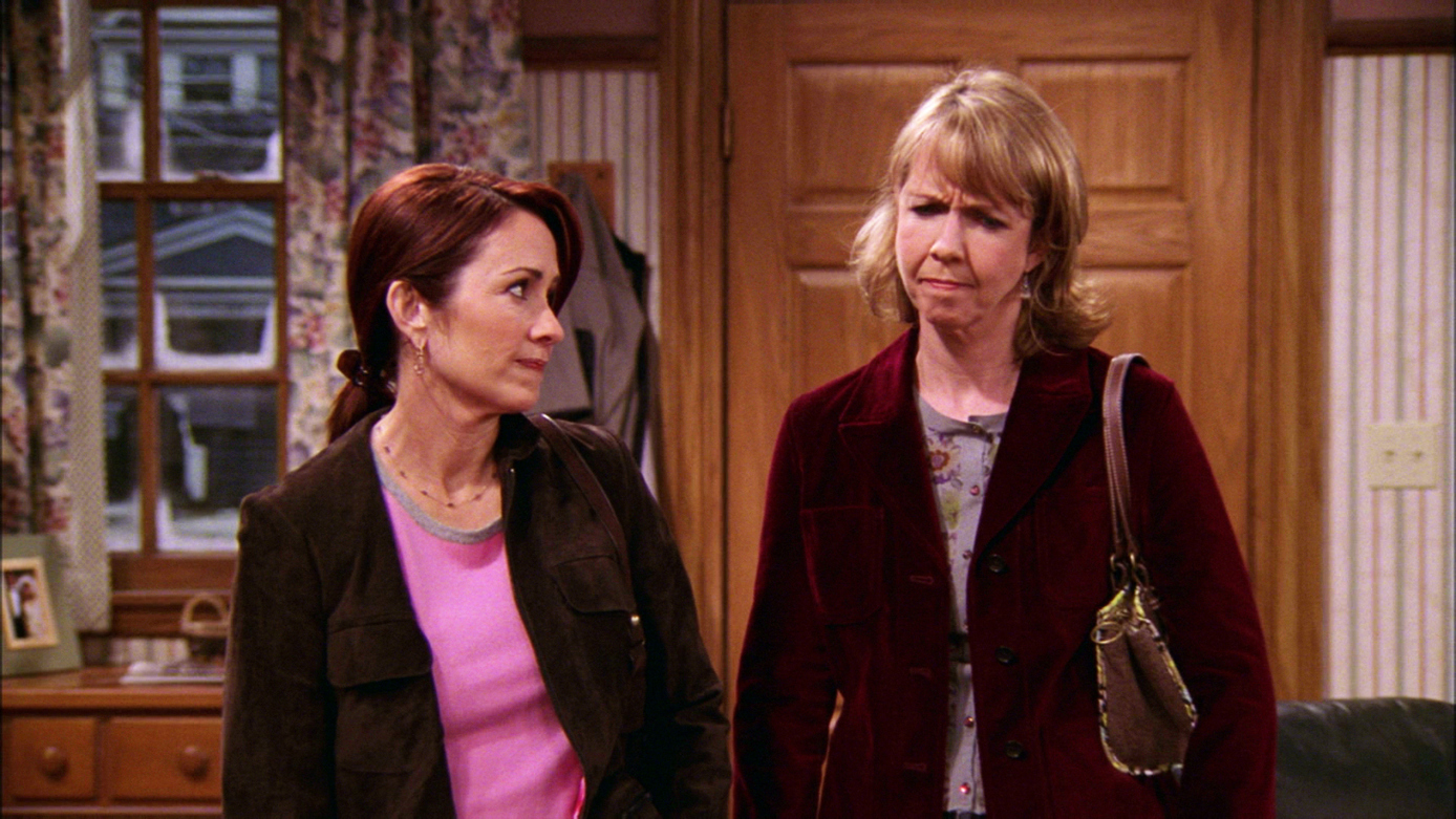 Watch Everybody Loves Raymond Season 9 Episode 12: Everybody Loves ...