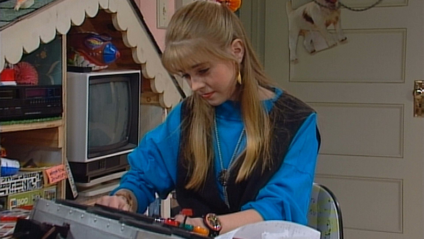 Watch Clarissa Explains It All Season 1 Episode 13: Clarissa's Crush ...