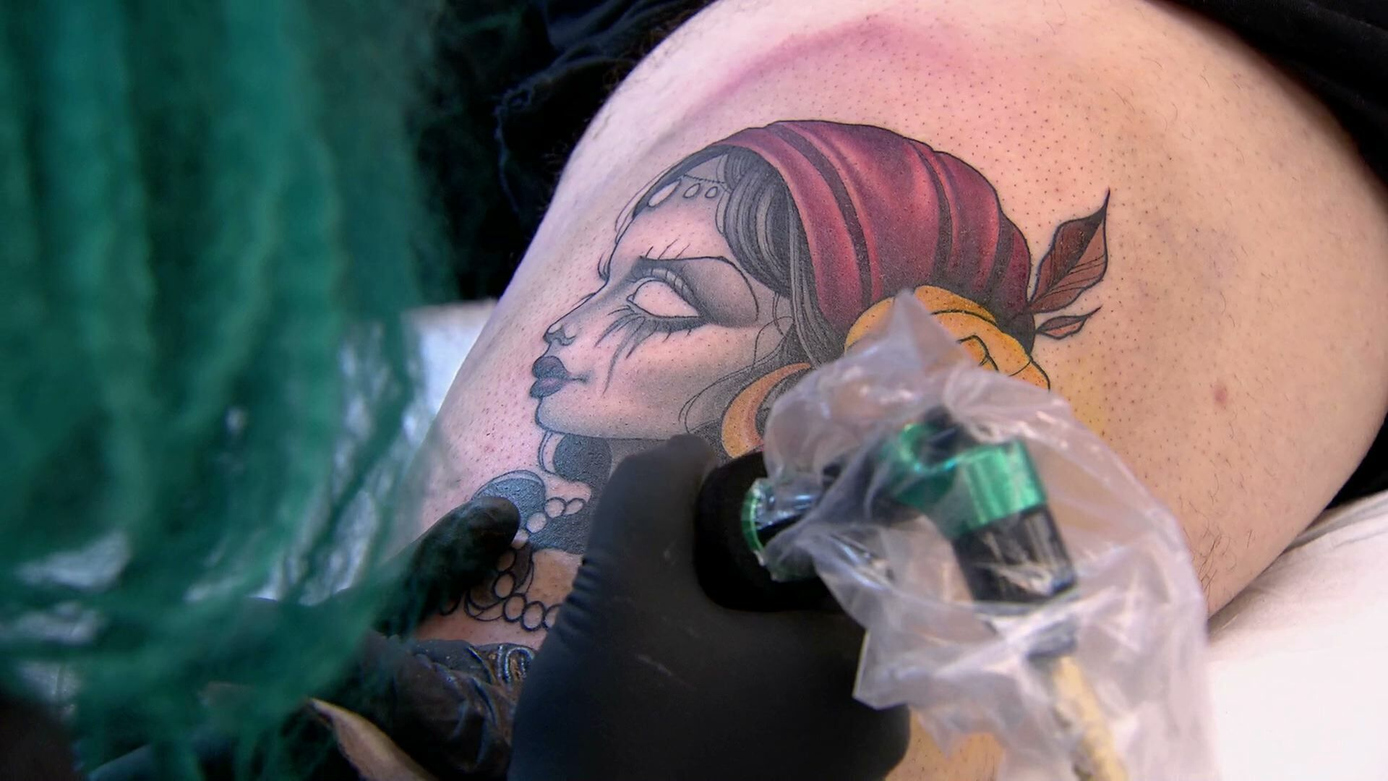 Watch Ink Master Season 8 Episode 14: Ink Master - Bio-Mechanical ...