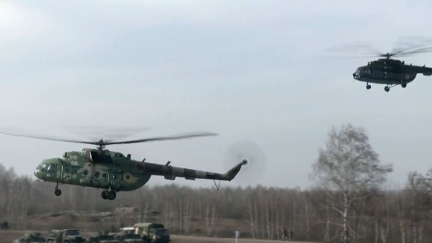 Watch CBS Evening News: Russia continuing military buildup: U.S. - Full ...