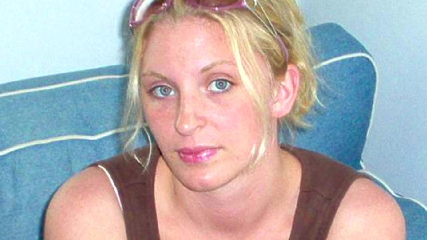 Watch 48 Hours: Sneak peek: Death Hits Home: The Hargan Killings - Full ...