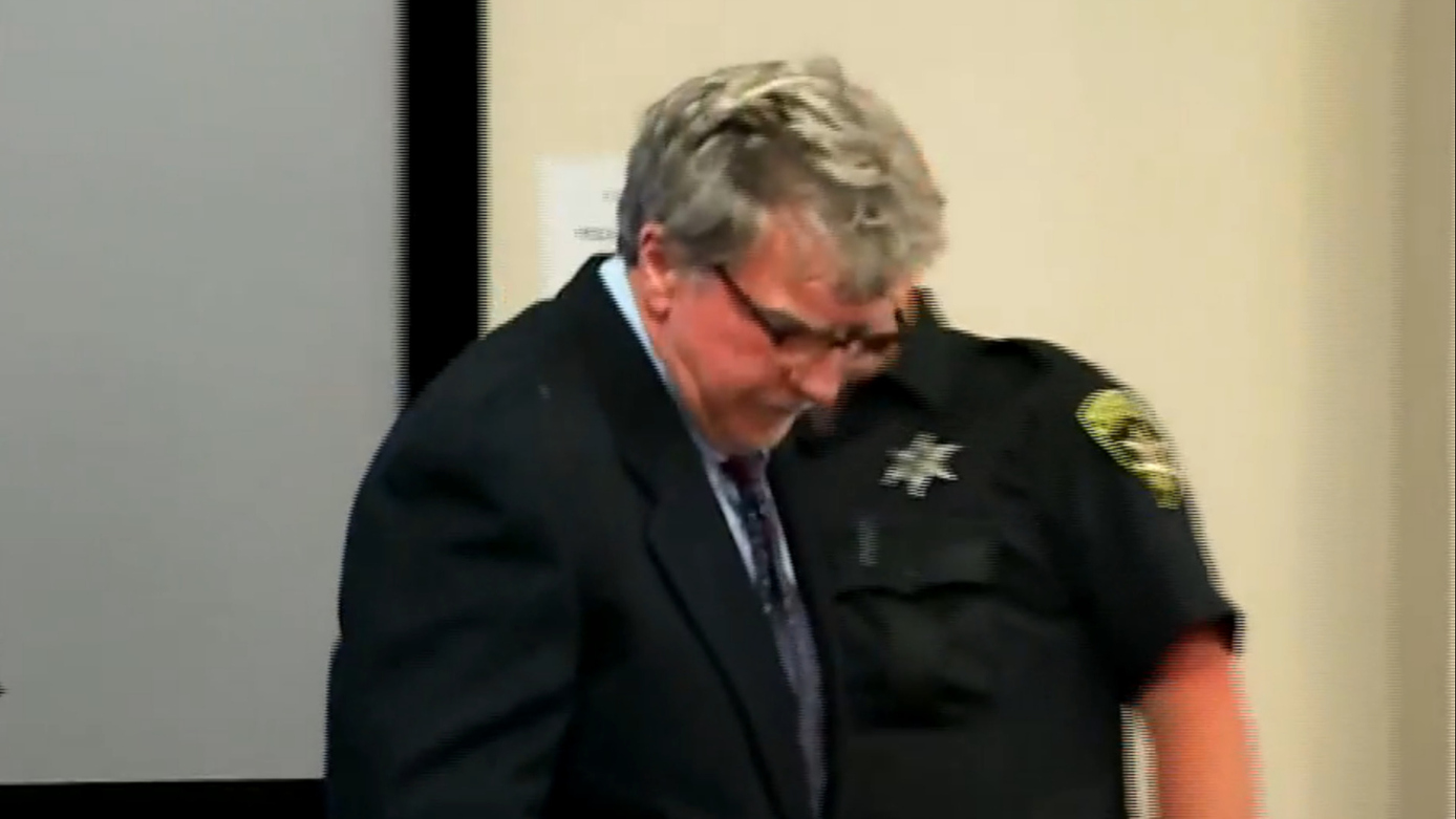 Watch CBS Evening News Season Episode : Homeowner makes first court ...