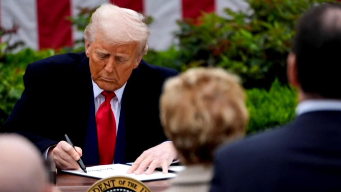 Watch CBS Evening News: Breaking down Trump's handling of the economy ...