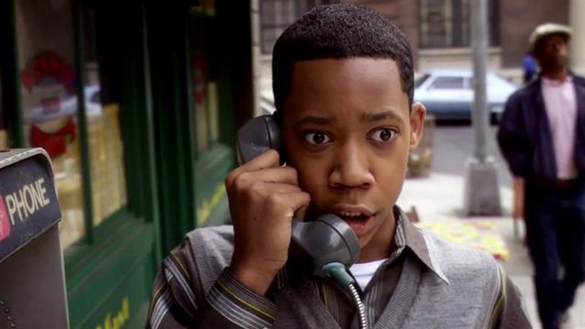 Watch Everybody Hates Chris Season 4 Episode 21: Everybody Hates Bomb ...