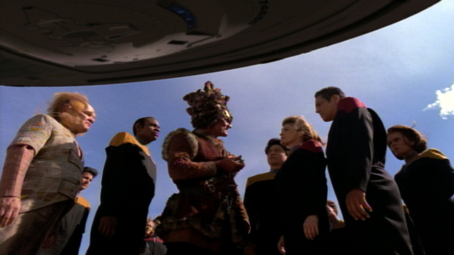 Watch Star Trek: Voyager Season 3 Episode 1: Star Trek: Voyager ...