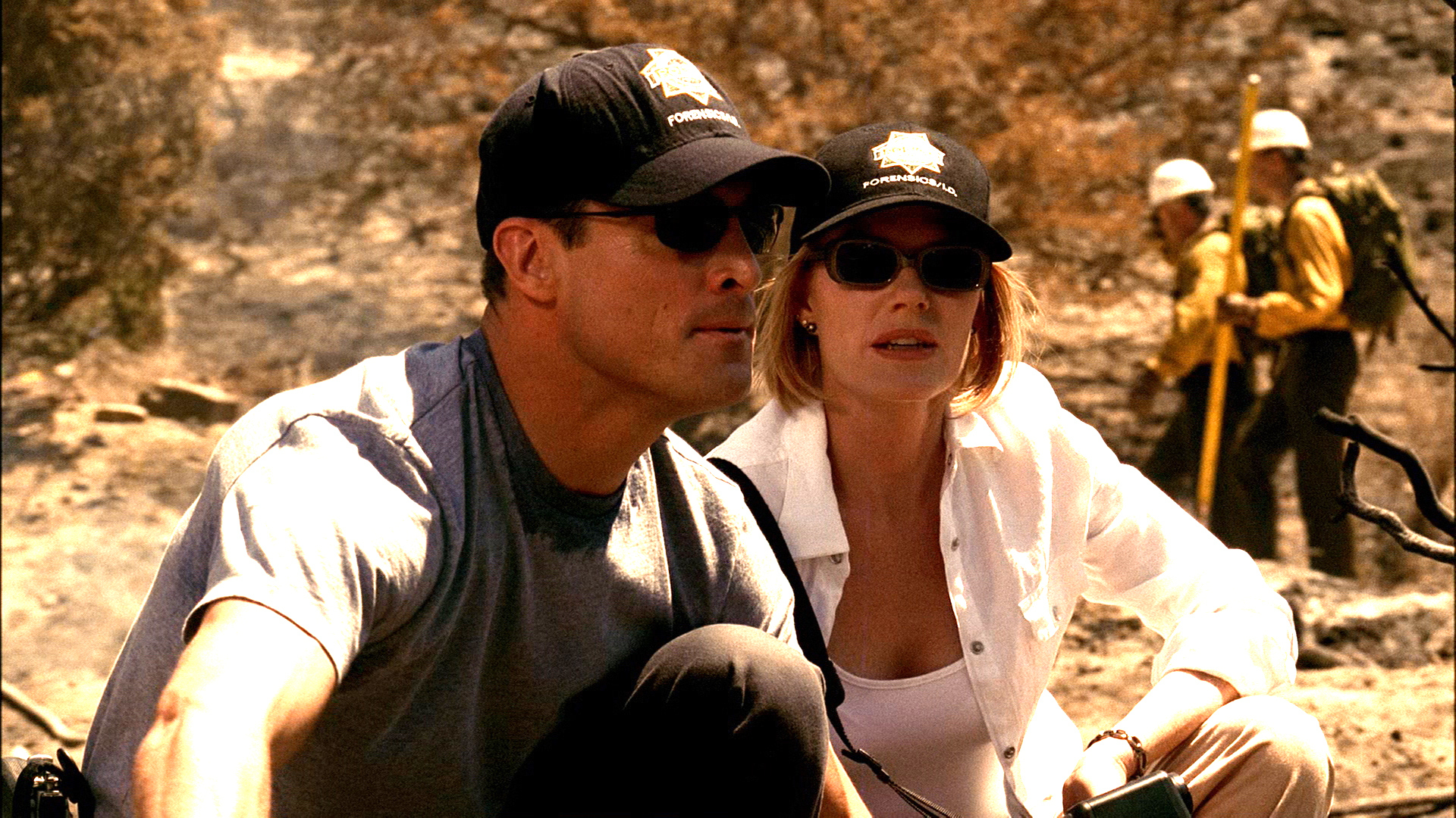 Watch CSI: Crime Scene Investigation Season 2 Episode 5: Scuba Doobie ...