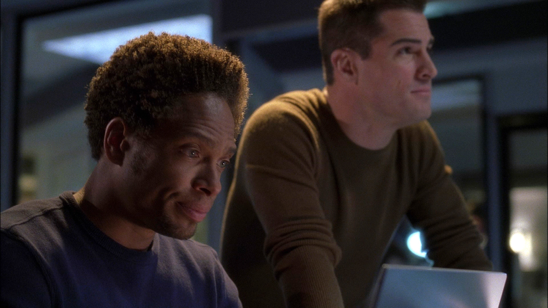 Watch CSI: Crime Scene Investigation Season 2 Episode 15: CSI: - Burden ...