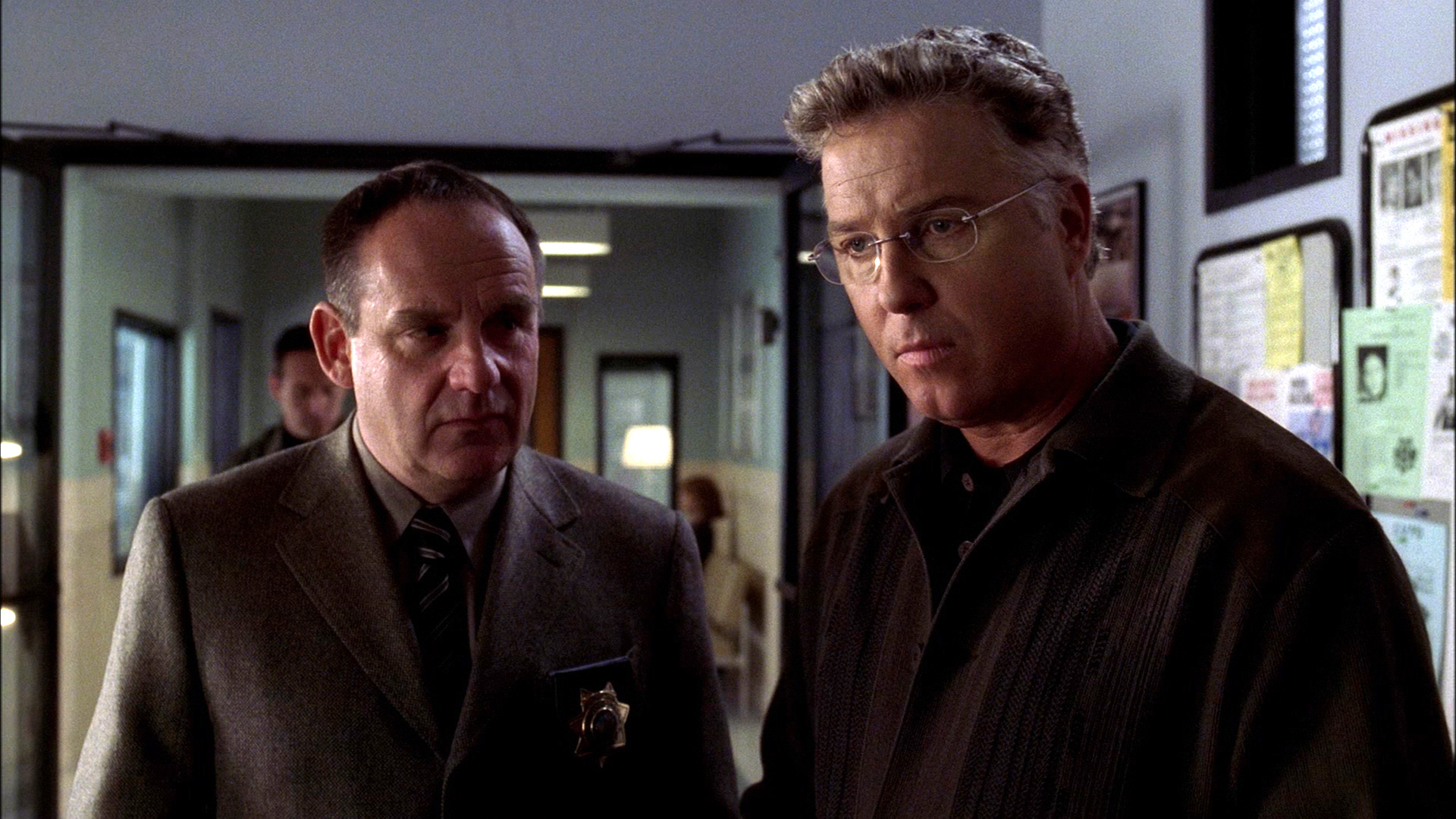 Watch CSI: Crime Scene Investigation Season 2 Episode 19: Stalker ...