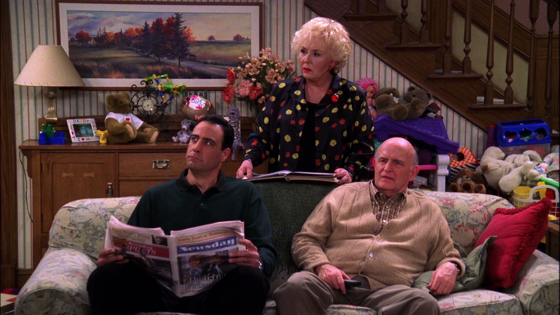 Watch Everybody Loves Raymond Season 3 Episode 23: Everybody Loves ...