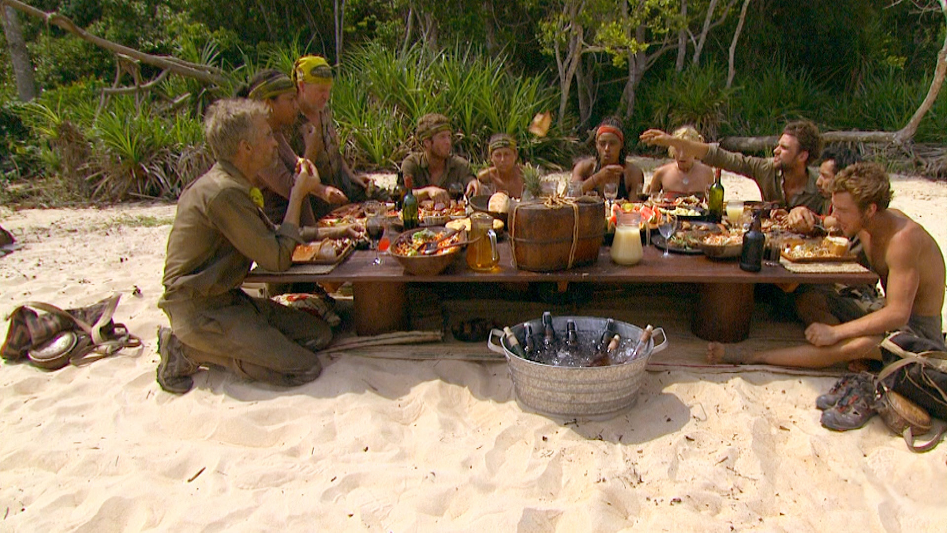 Watch Survivor Season 17 Episode 7: Survivor: Gabon - Apple In the ...