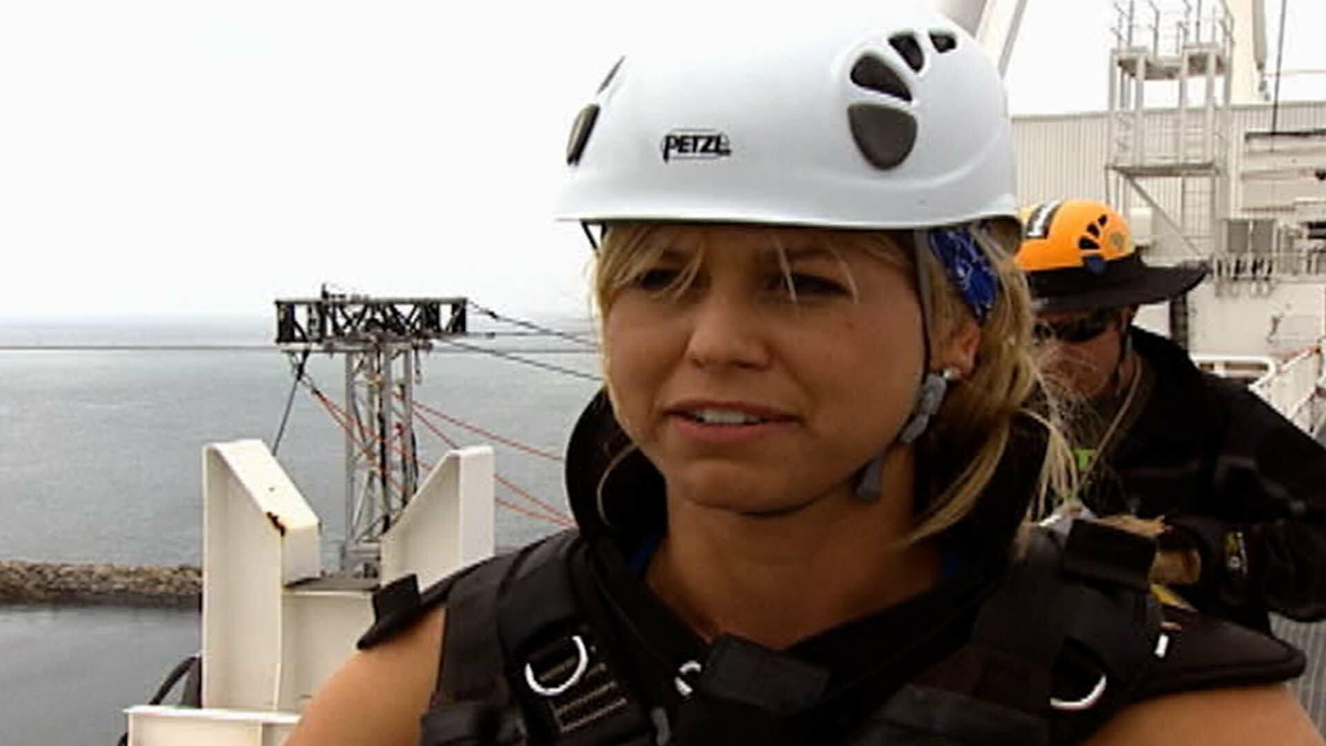 Watch The Amazing Race Season 17 Episode 12: The Amazing Race - Hi. I'm ...