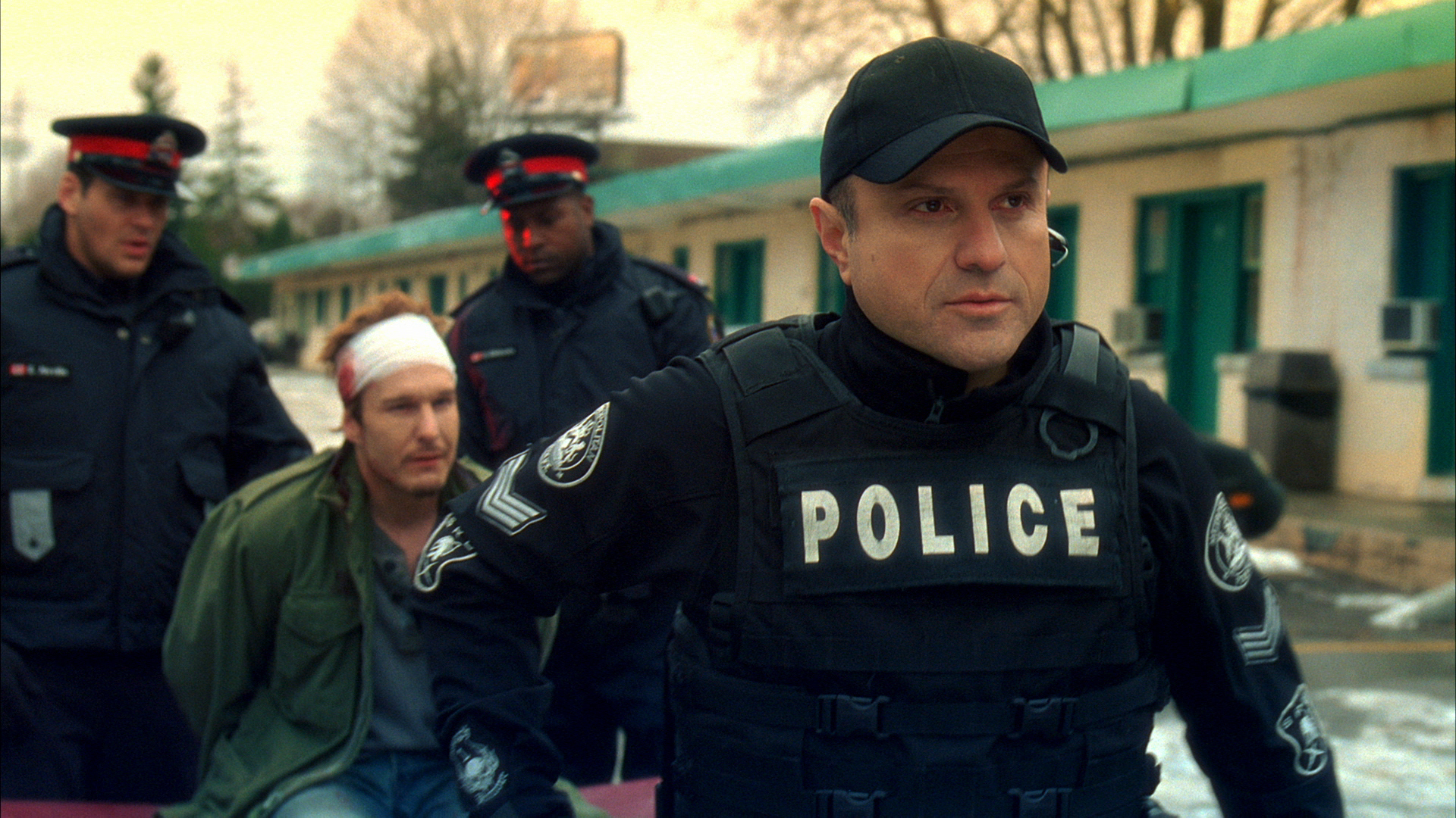 Watch Flashpoint Season 3 Episode 8: Flashpoint - Unconditional Love ...