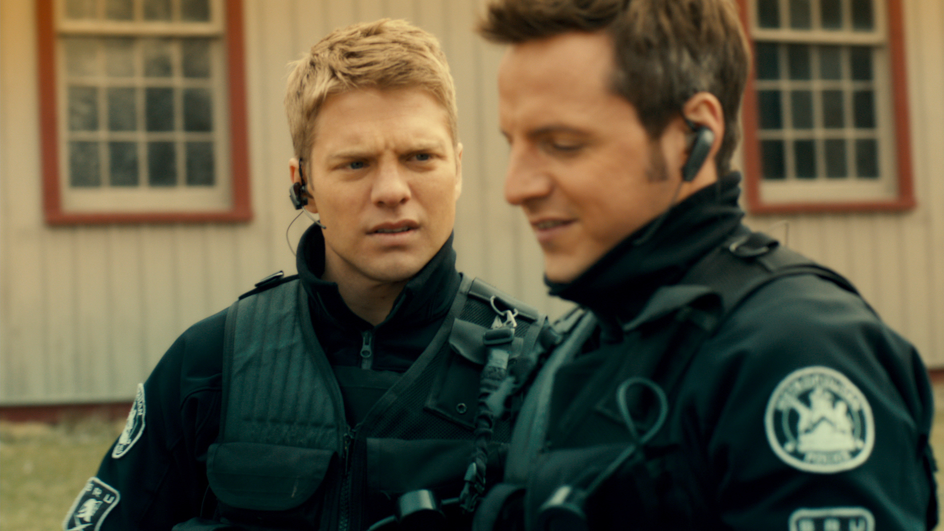 Watch Flashpoint Season 4 Episode 10: Through a Glass Darkly - Full ...