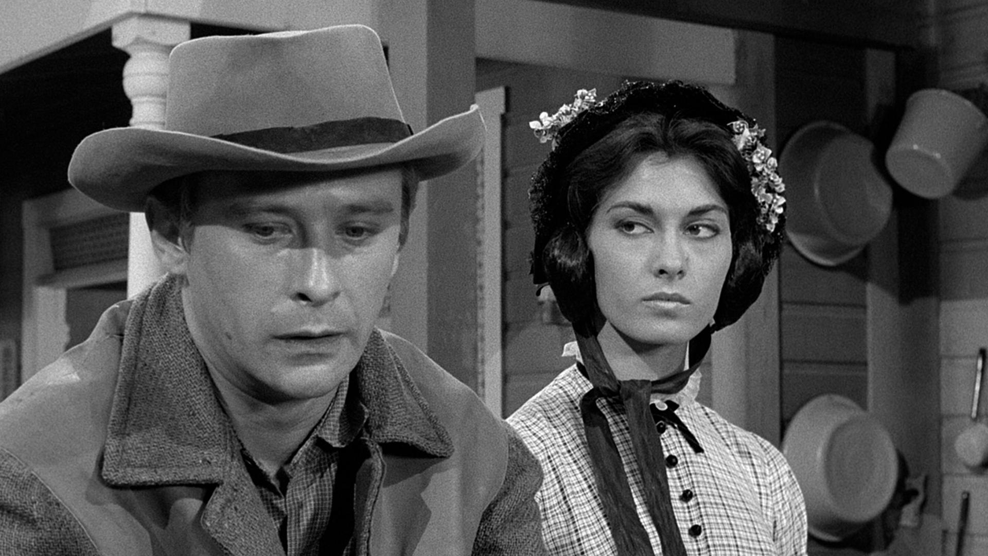 Watch Gunsmoke Season 7 Episode 7: Gunsmoke - The Squaw – Full show on ...