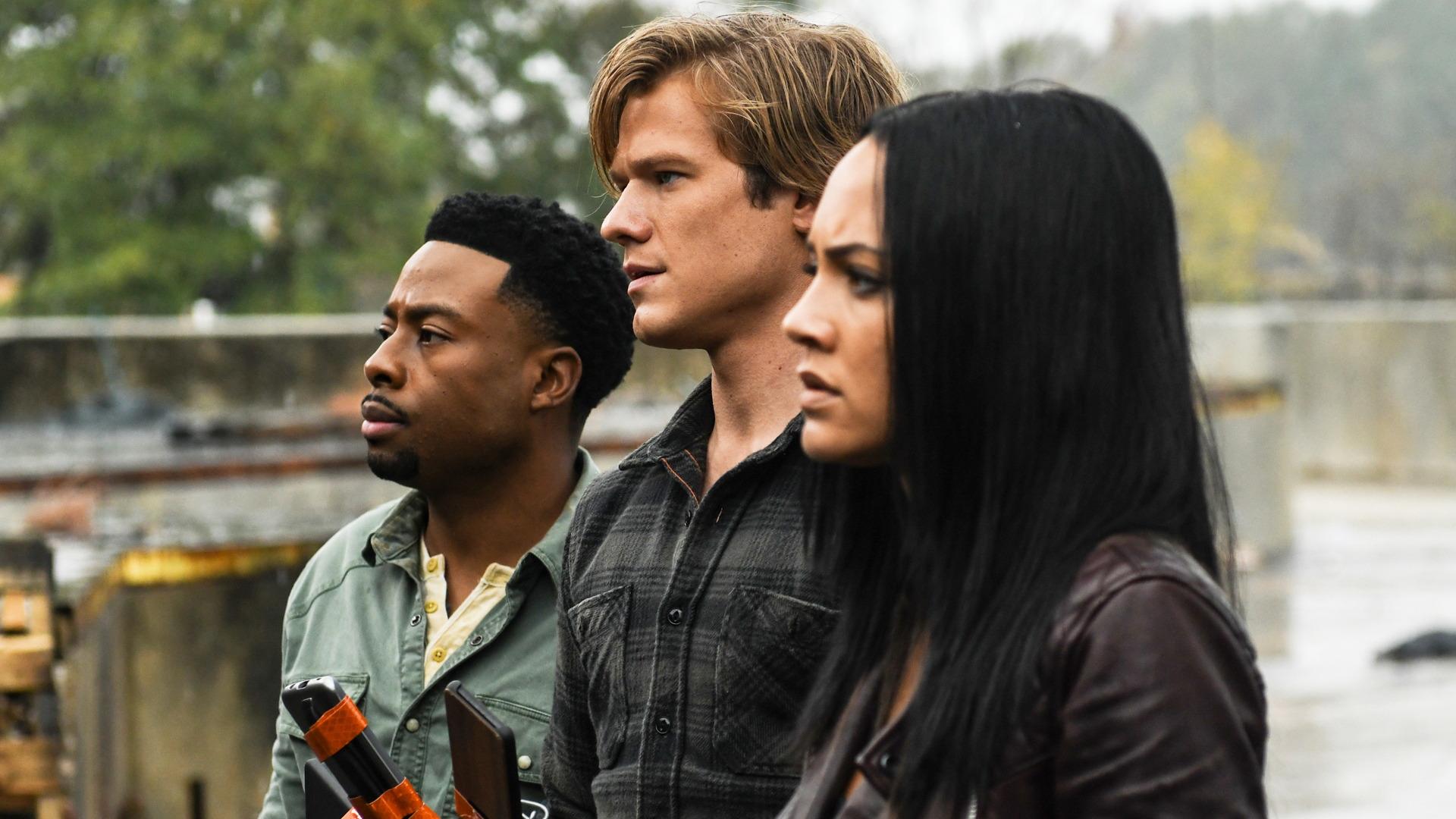Watch MacGyver Season 3 Episode 12: MacGyver - Fence + Suitcase ...