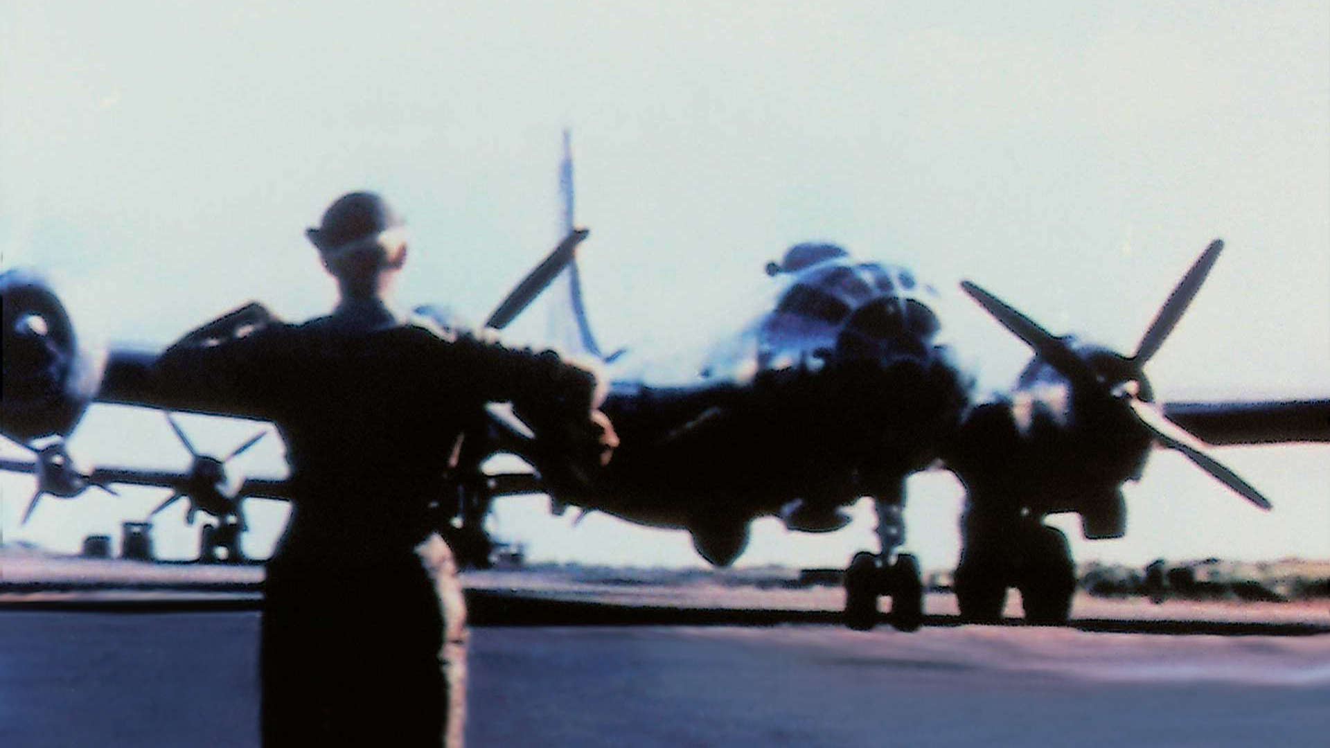 Watch History in HD Season 1 Episode 3: History in HD - The Last Bomb ...