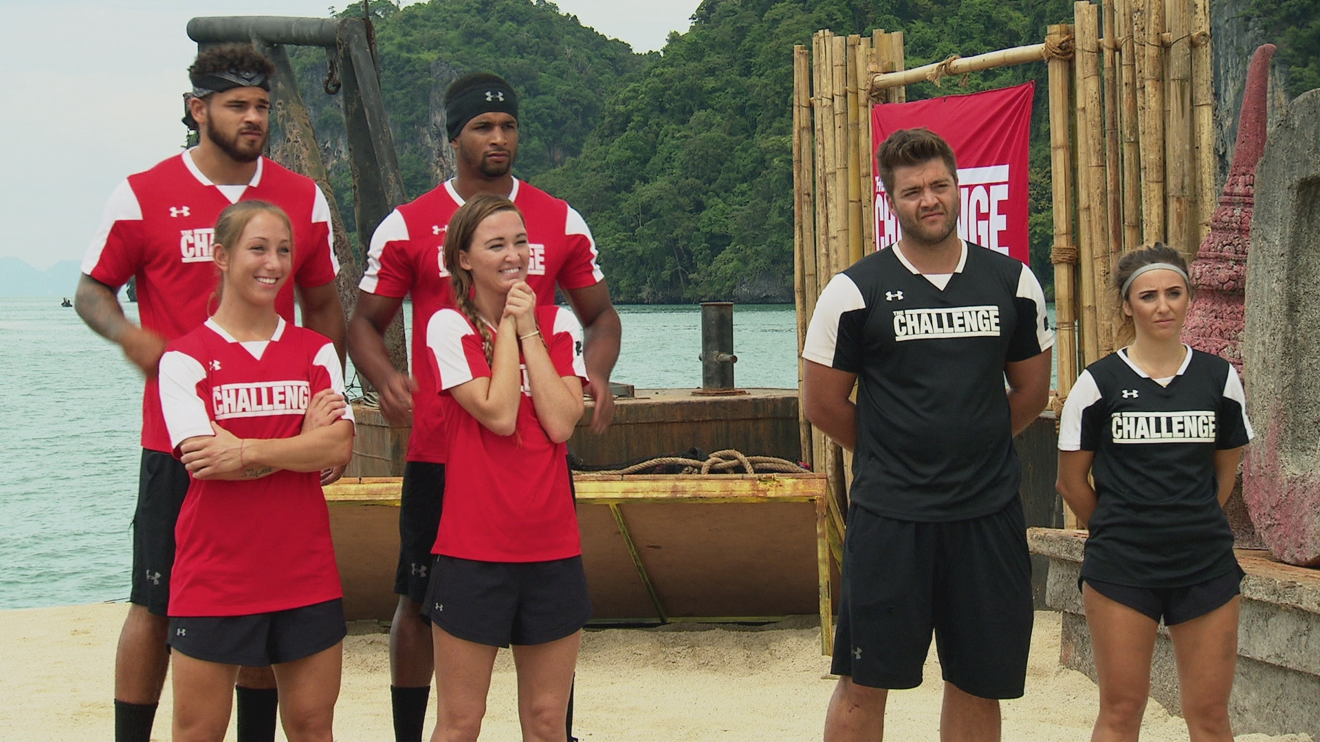 Watch The Challenge Season 29 Episode 13: A River of Endless Light ...