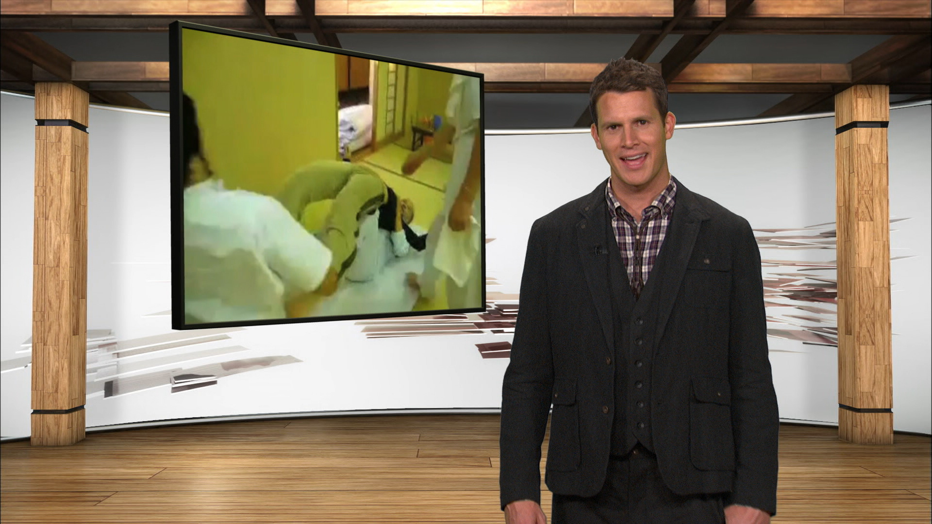 Watch Tosh.0 Season 4 Episode 7: Tosh.0 - March 12, 2012 - Parkour Girl ...
