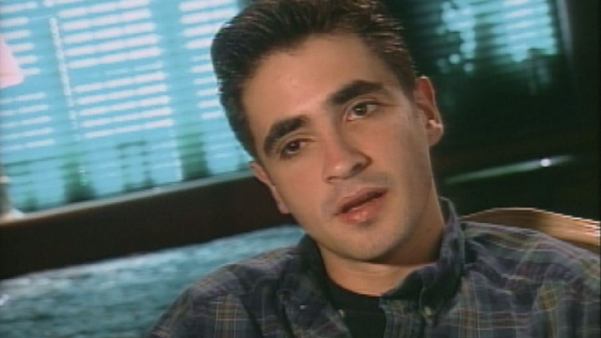 Watch The Real World Season 3 Episode 1: The Real World - "Planes ...