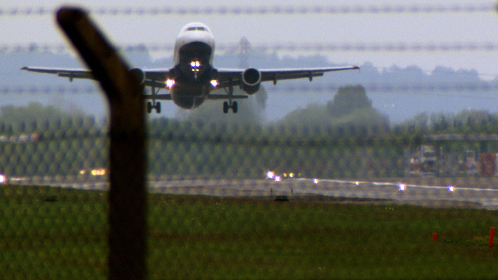 Watch Air Disasters Season 4 Episode 11: Air Disasters - Subtle ...
