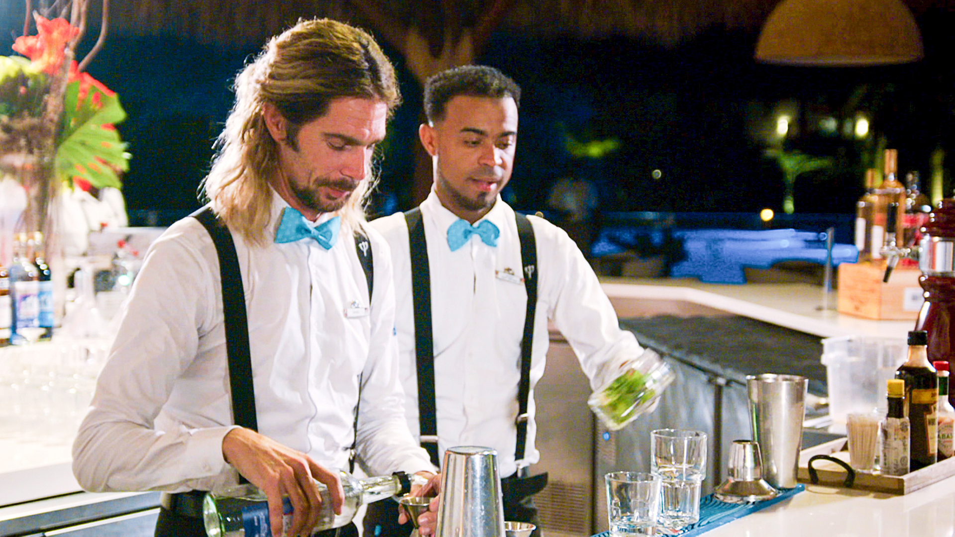 Watch Undercover Boss Season 10 Episode 7: Undercover Boss - Club Med ...