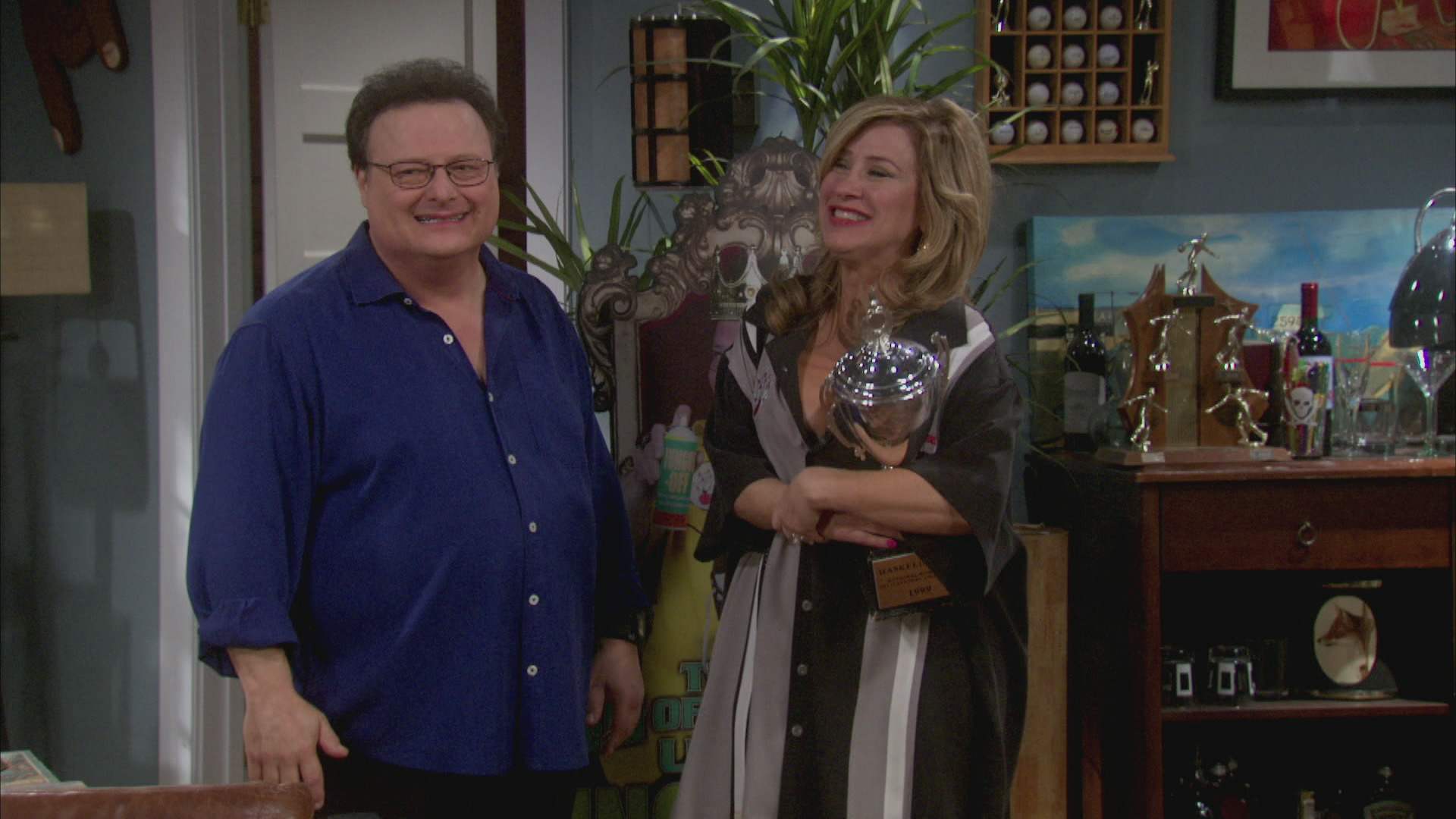 Watch The Exes Season 3 Episode 5: The Exes - Defending Your Wife ...