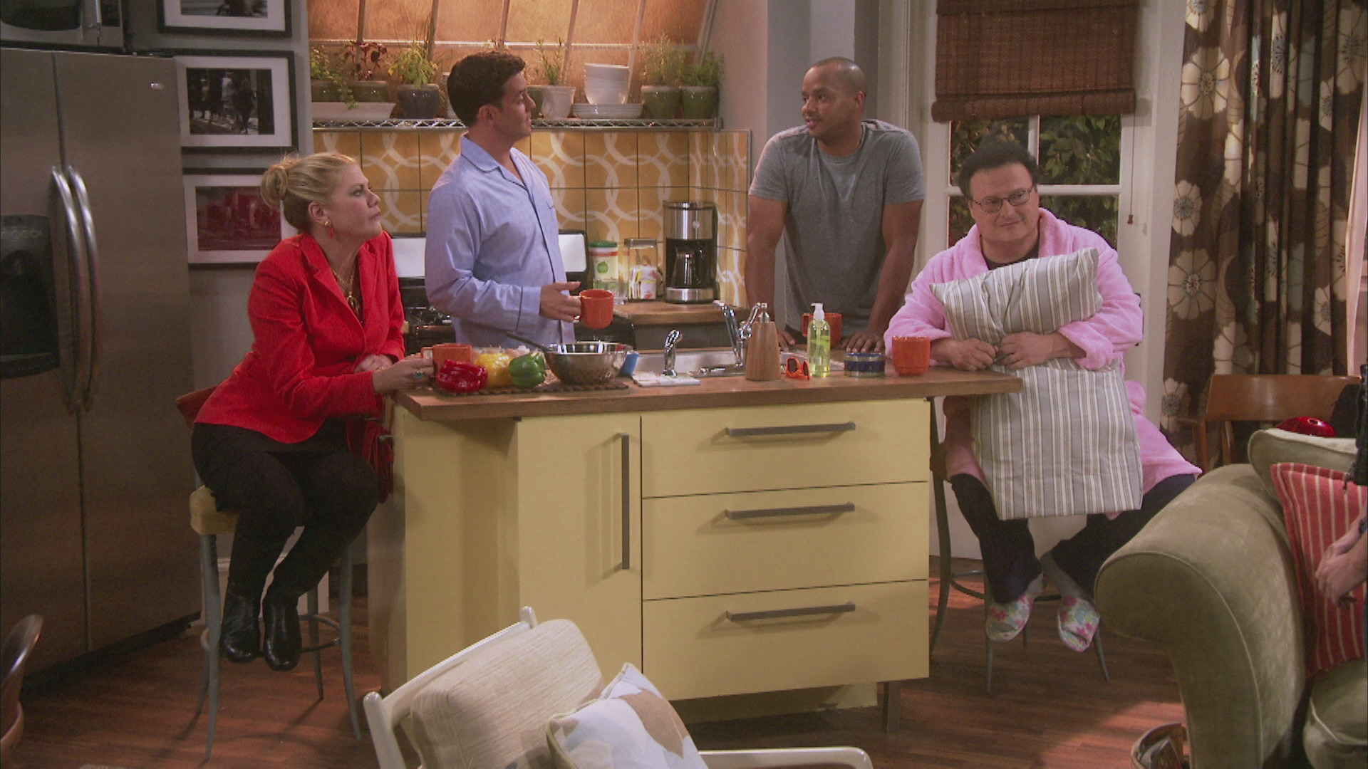Watch The Exes Season 1 Episode 6: A Very Wrong Engagement - Full show ...