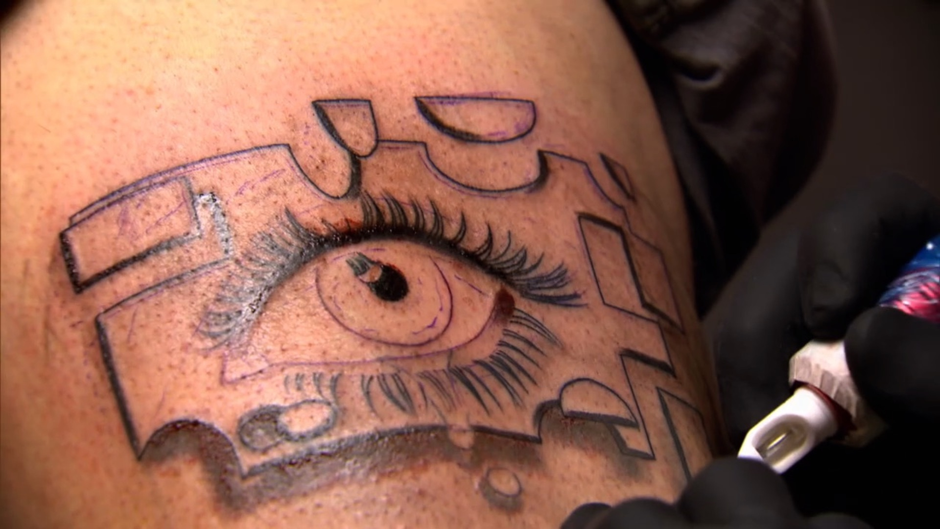 Watch Ink Master Season 4 Episode 2: Ink Master - Bug Out – Full show ...