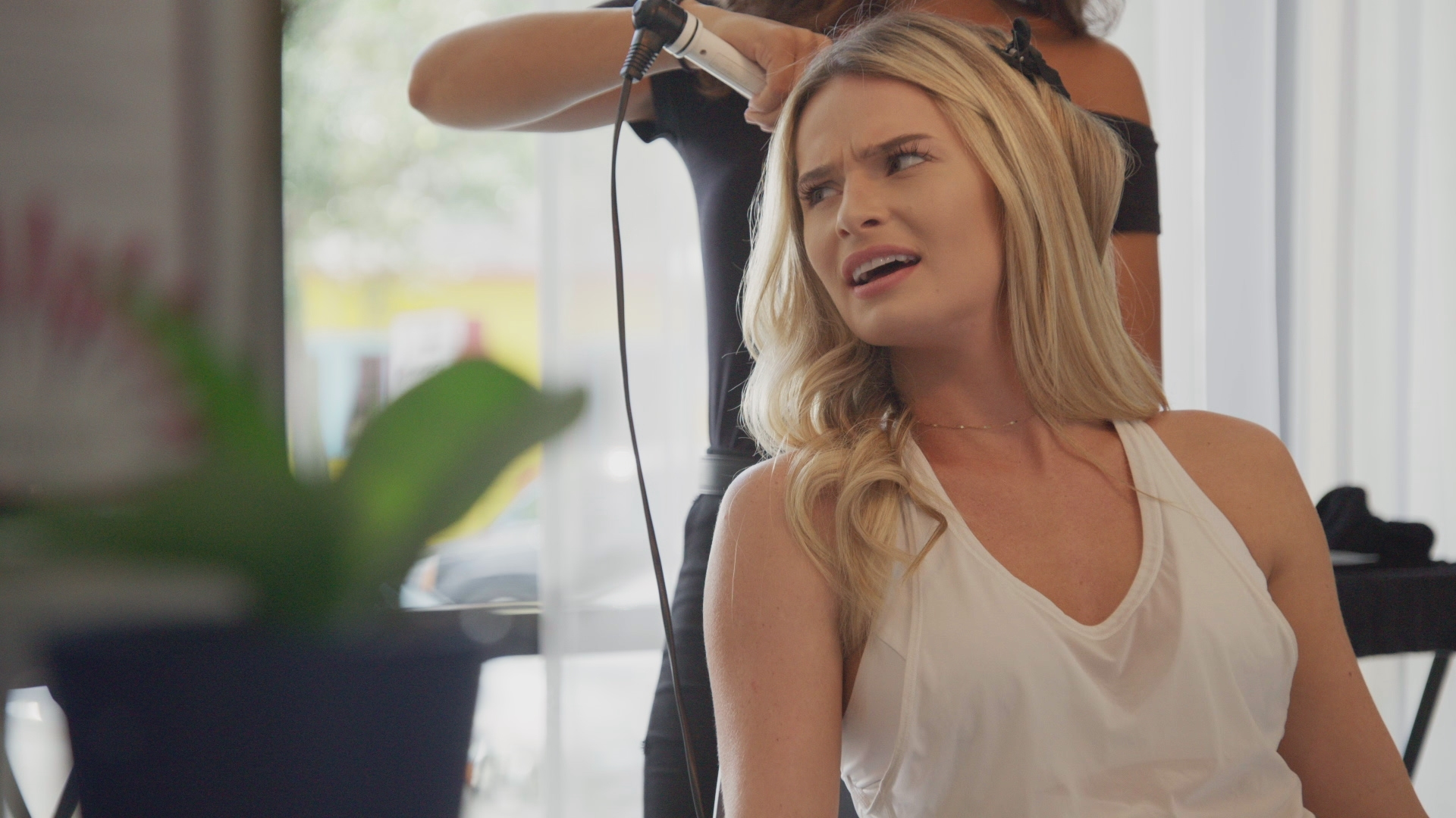 Watch Siesta Key Season 2 Episode 2: Siesta Key - Your Own Hairdresser ...