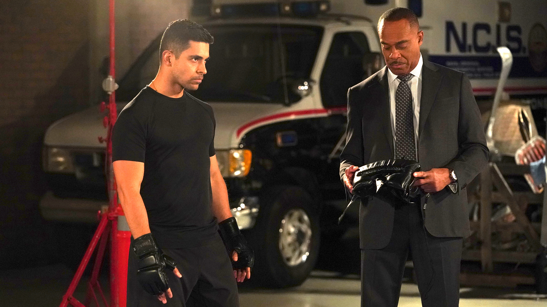 Watch NCIS Season 19 Episode 12: Fight or Flight - Full show on ...