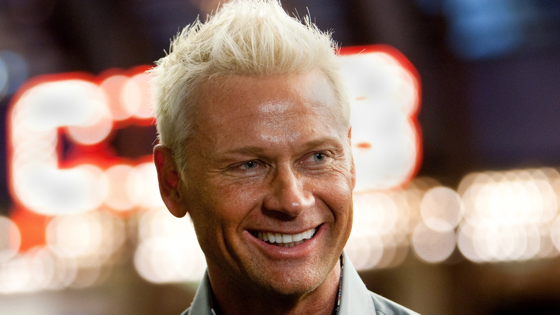 Watch Gigolos Season 3 Episode 4: Gigolos - 304 – Full show on ...