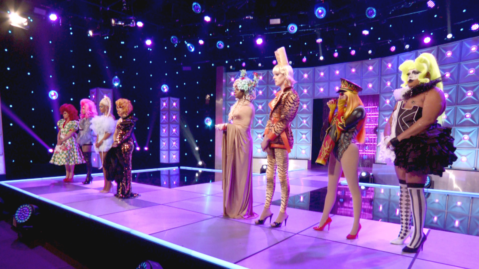 Watch RuPaul's Drag Race Season 13 Episode 10: Freaky Friday Queens ...