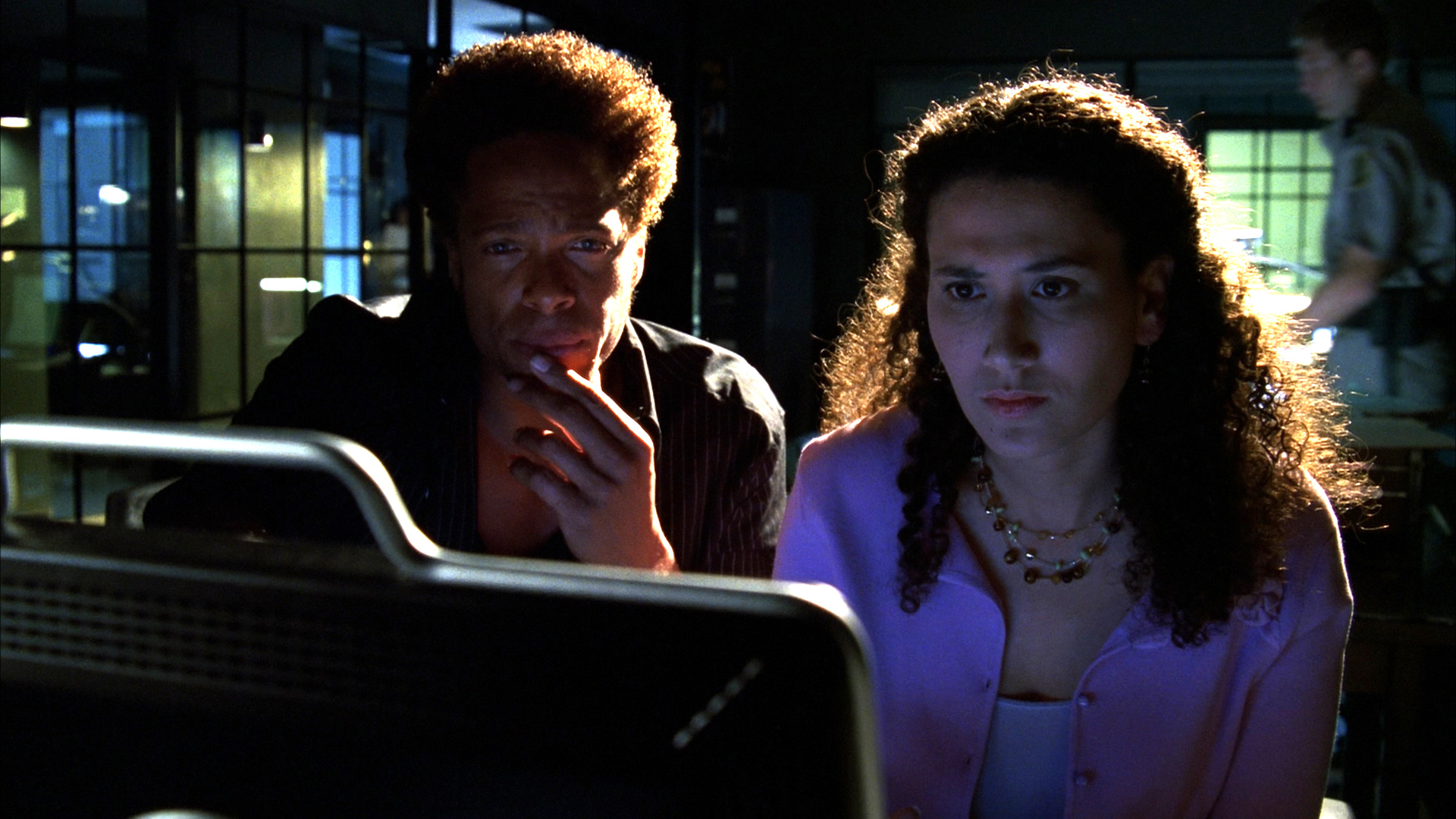 Watch CSI: Crime Scene Investigation Season 5 Episode 24: CSI: - Grave ...