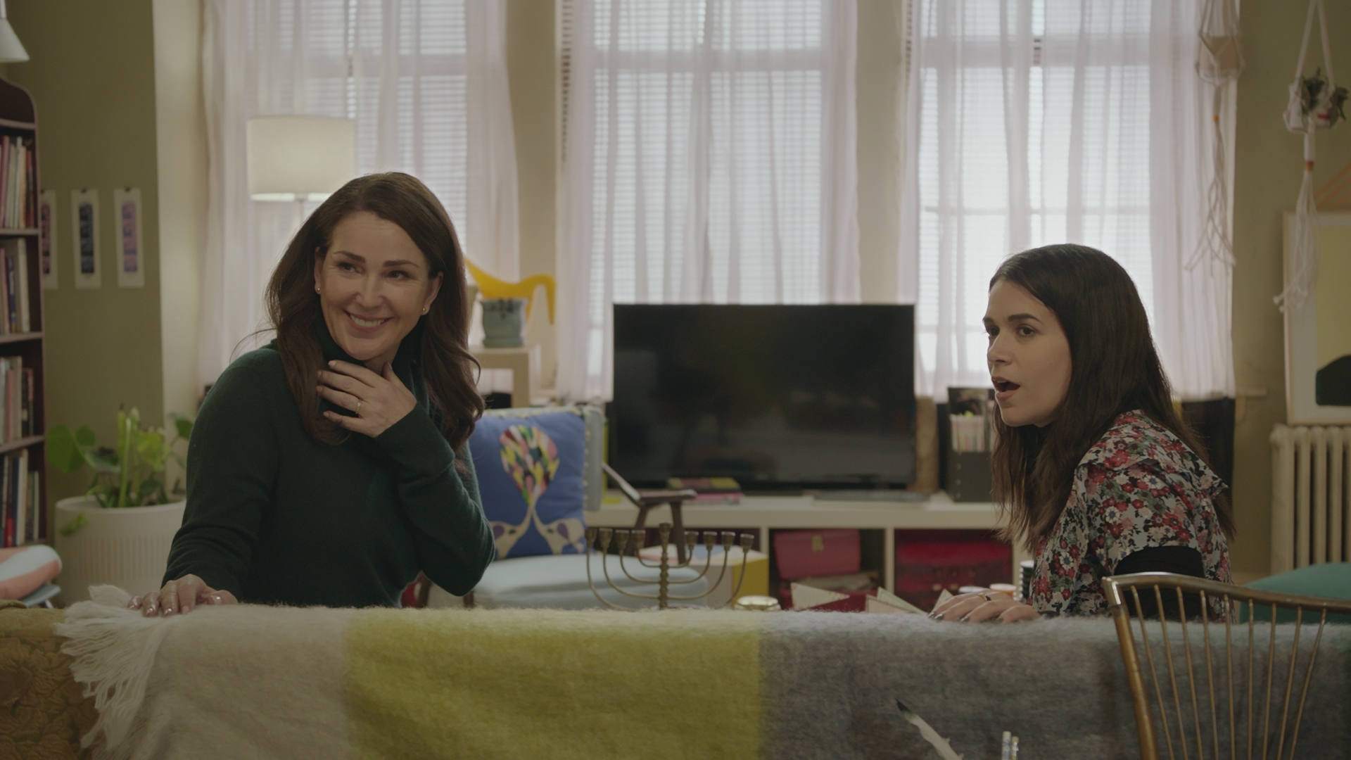 Watch Broad City Season 4 Episode 5: Broad City - Abbi's Mom – Full ...
