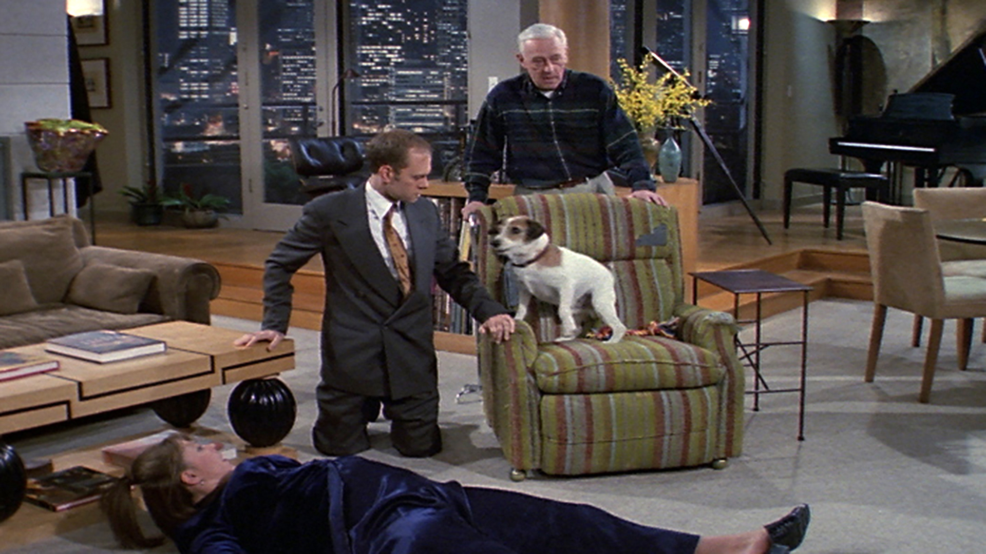 Watch Frasier (1993) Season 8 Episode 14: Frasier (1993) - Hungry Heart ...