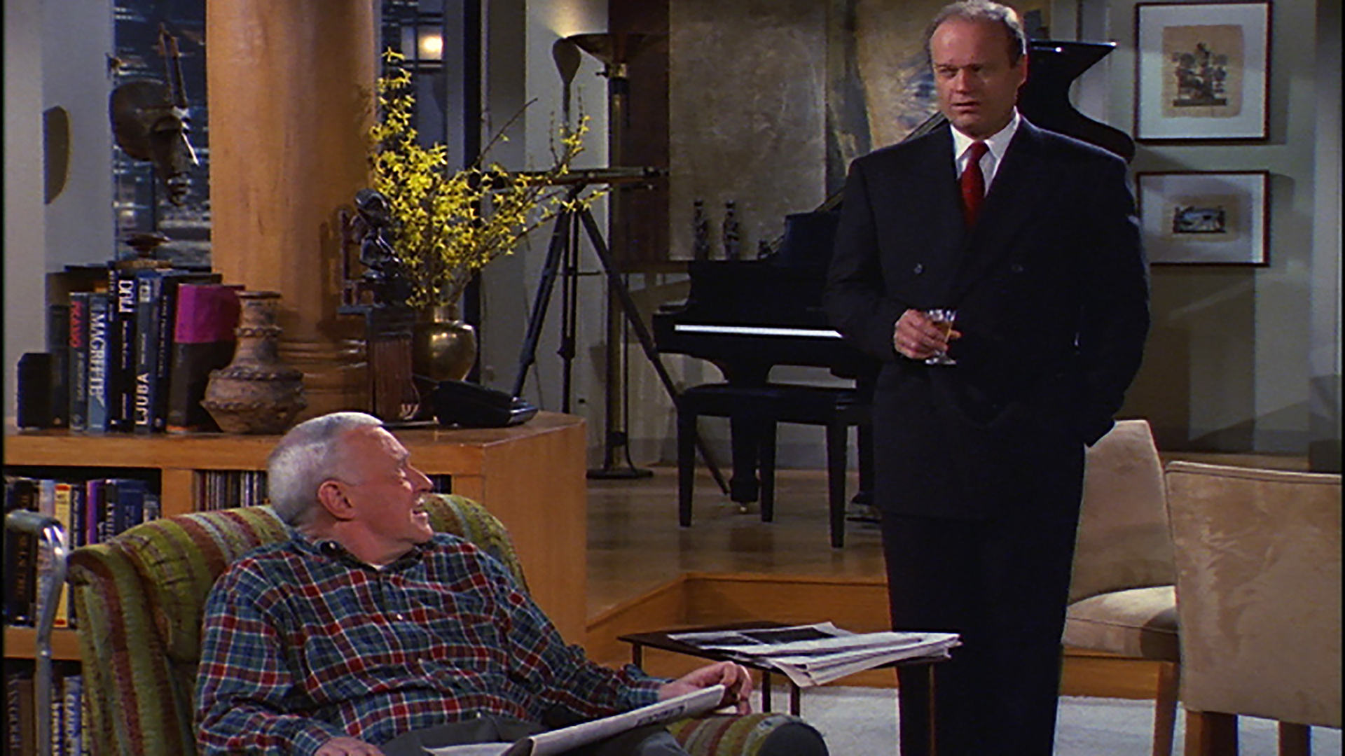 Watch Frasier (1993) Season 7 Episode 15: Frasier (1993) - Out With Dad ...