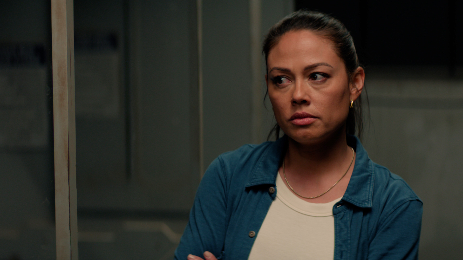 Watch NCIS: Hawai'i: Whatever Gets You Through the Night! - Full show ...