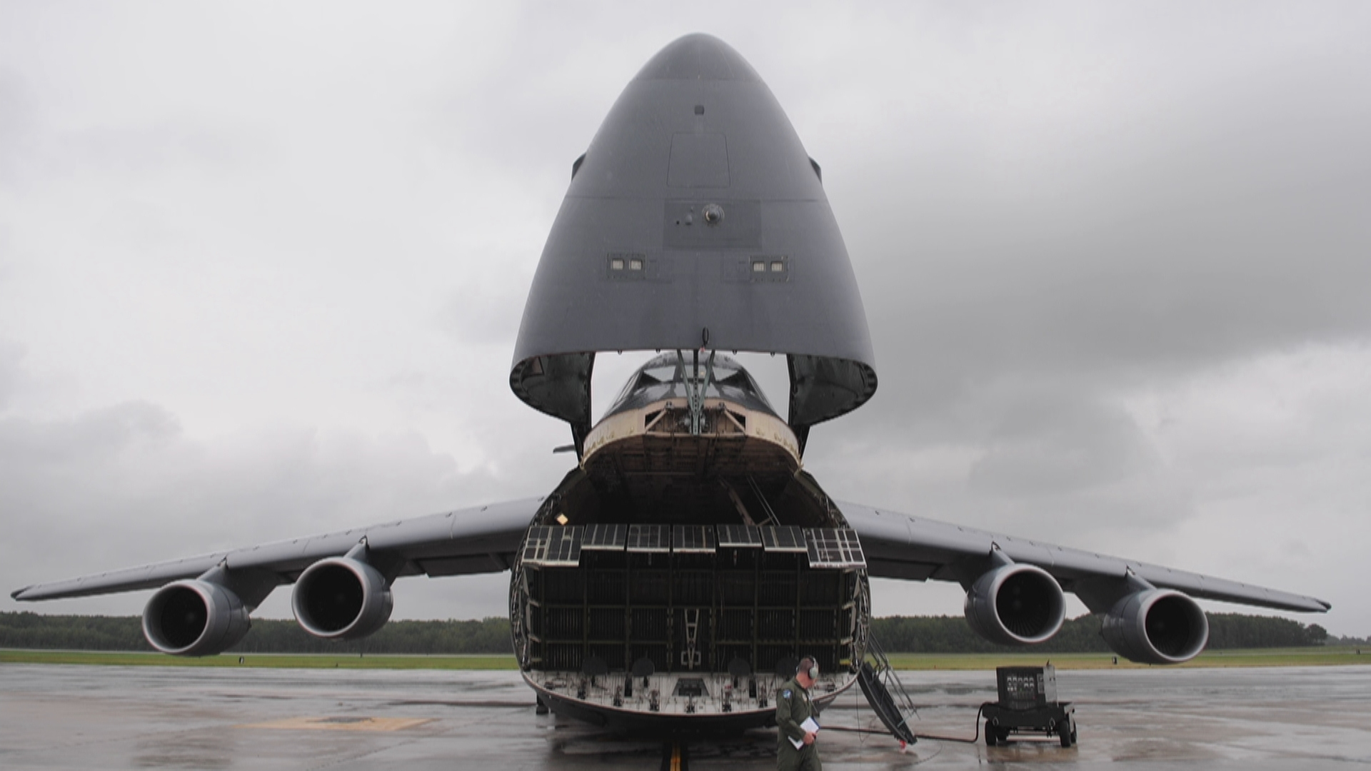 Watch Mighty Planes Season 1 Episode 1: Mighty Planes - C-5M Super ...