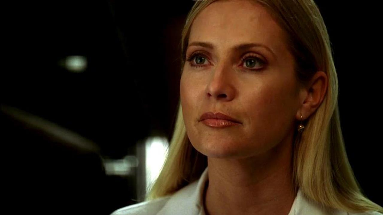 Watch CSI: Miami Season 3 Episode 24: 10-7 - Full show on Paramount Plus