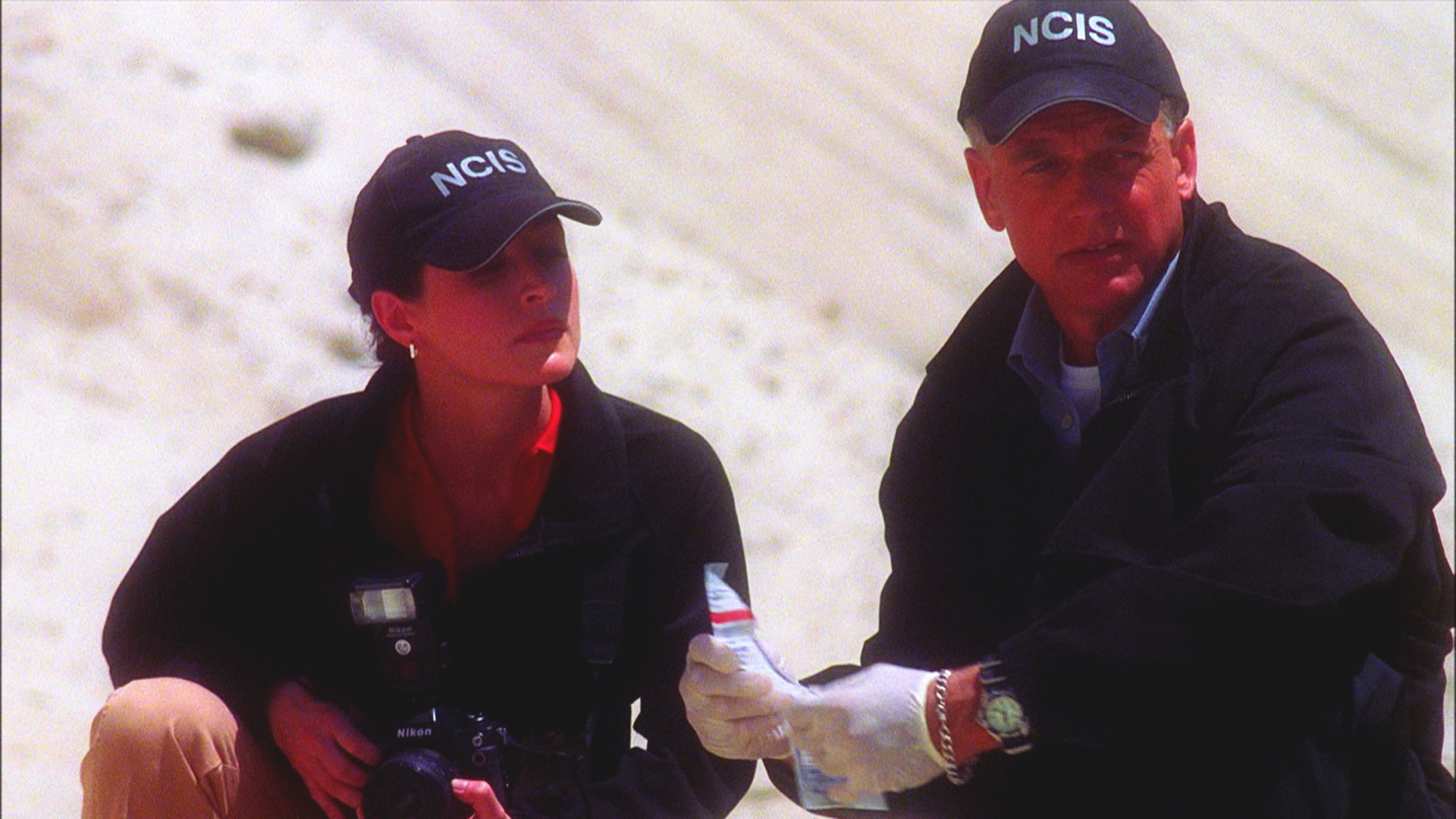 Watch NCIS Season 1 Episode 22: A Weak Link - Full show on CBS