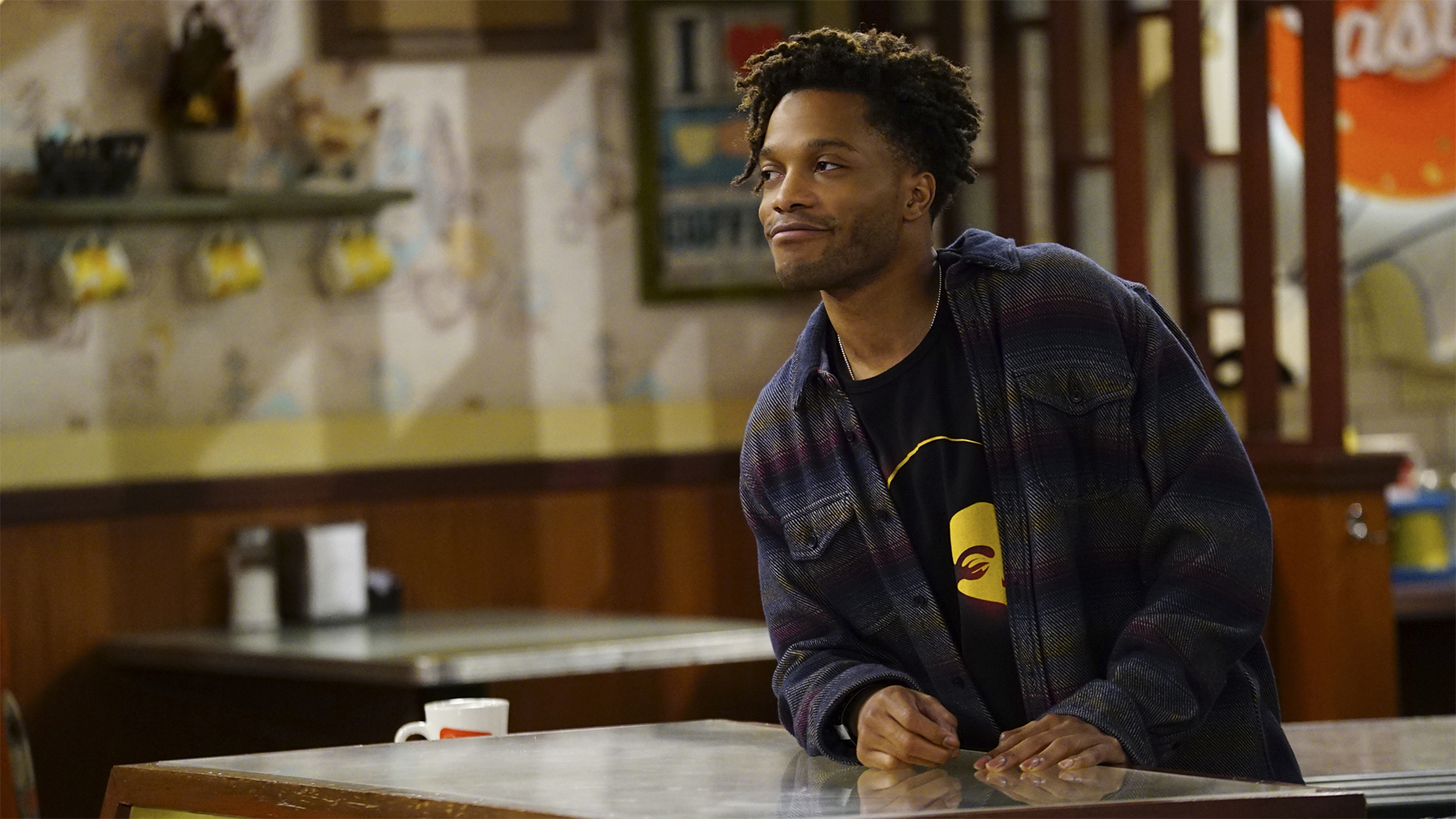 Watch Superior Donuts Season 2 Episode 19: Superior Donuts - The ICEMen ...