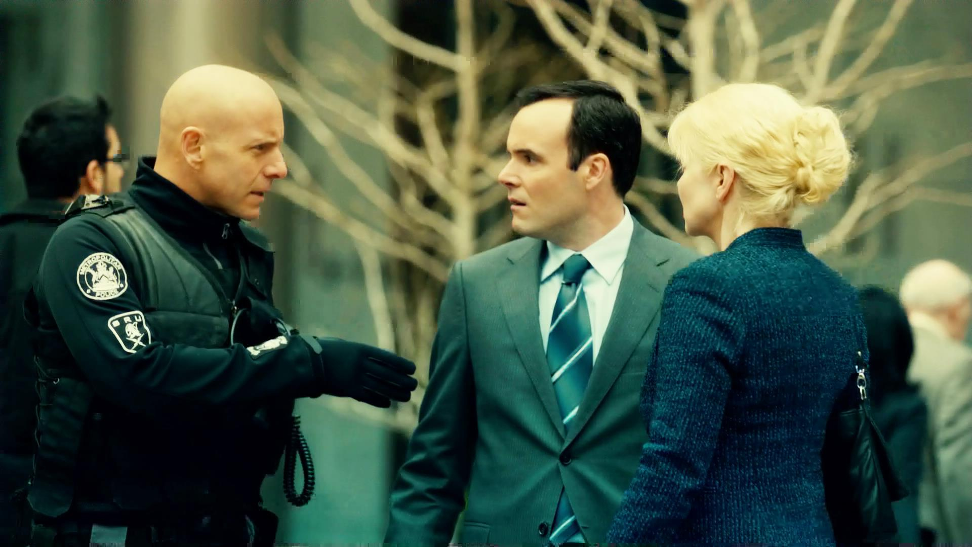 Watch Flashpoint Season 5 Episode 6: Flashpoint - A World Of Their Own ...